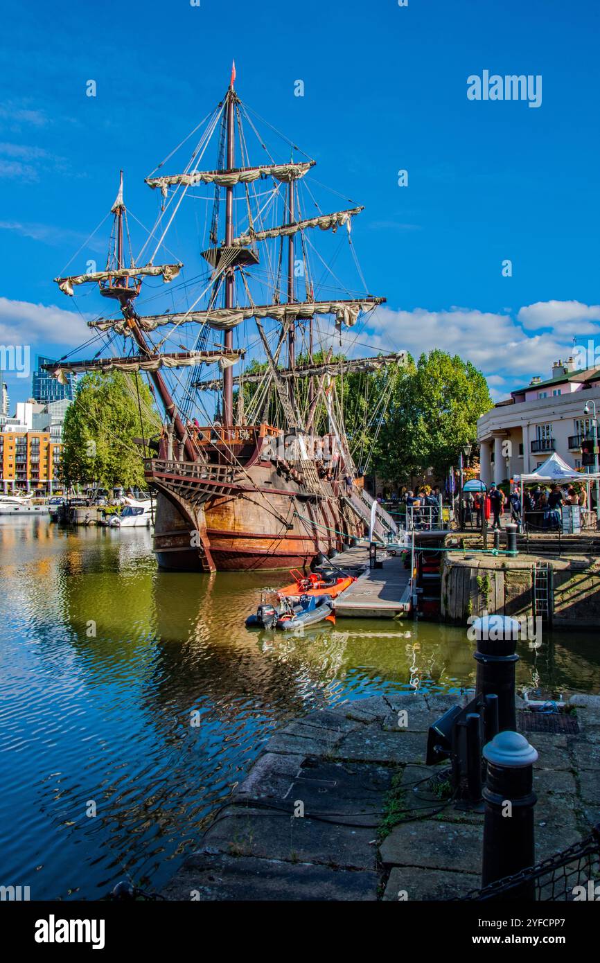 St katherines dock history hi-res stock photography and images - Alamy