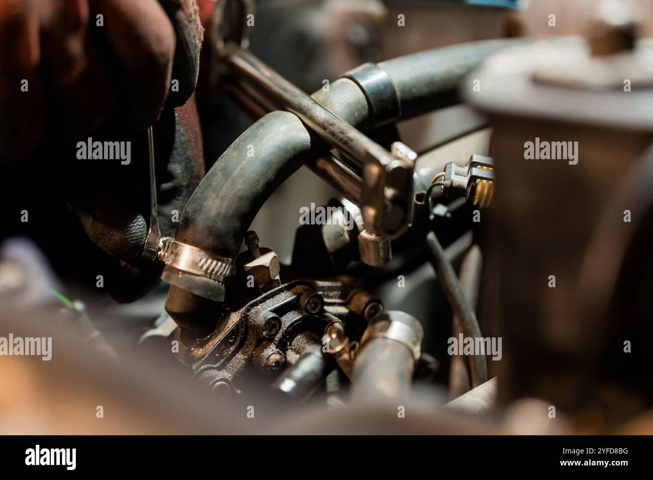 Precision engineering torque wrench hi-res stock photography and images ...