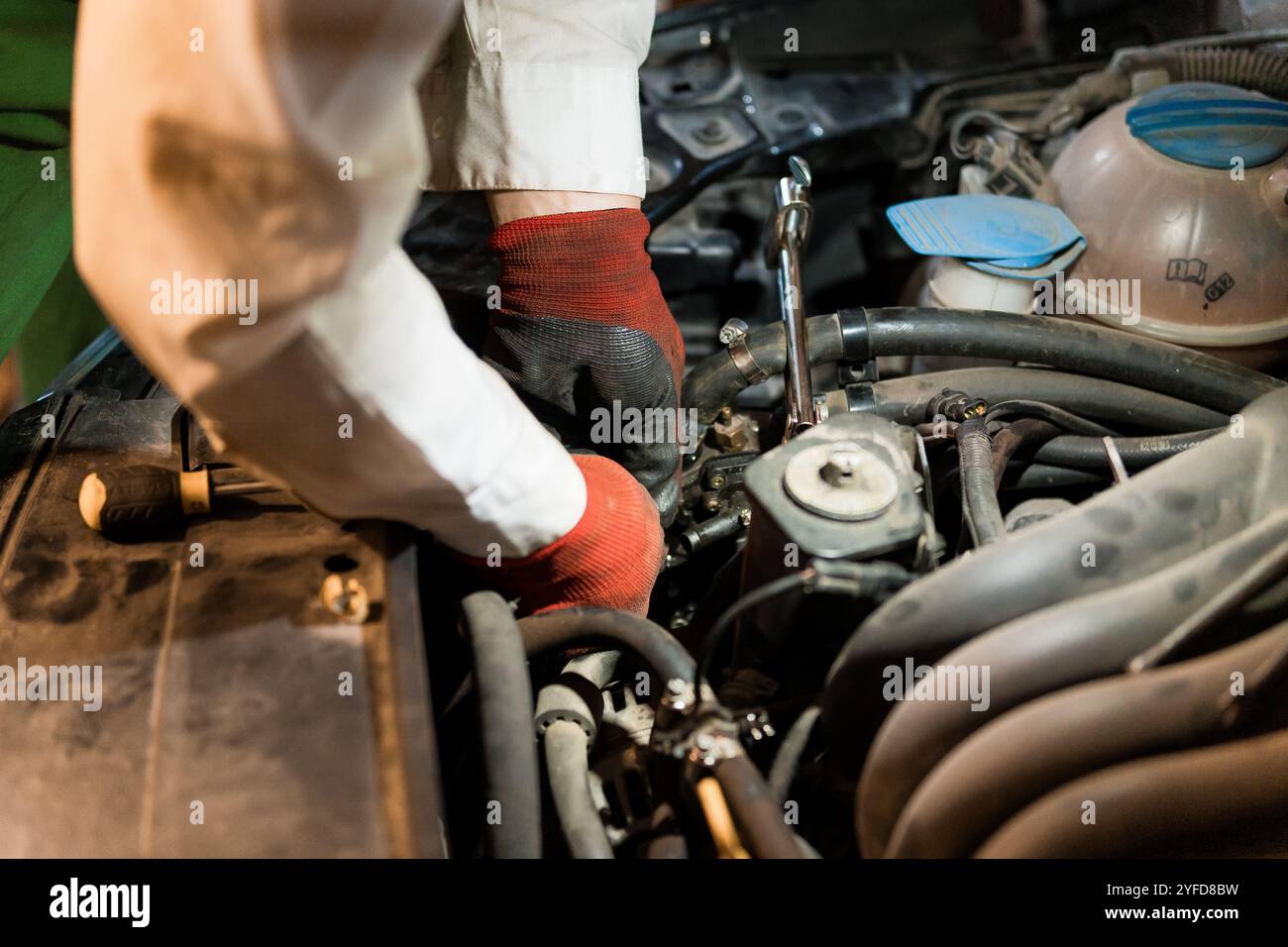 Duct installation features hi-res stock photography and images - Alamy