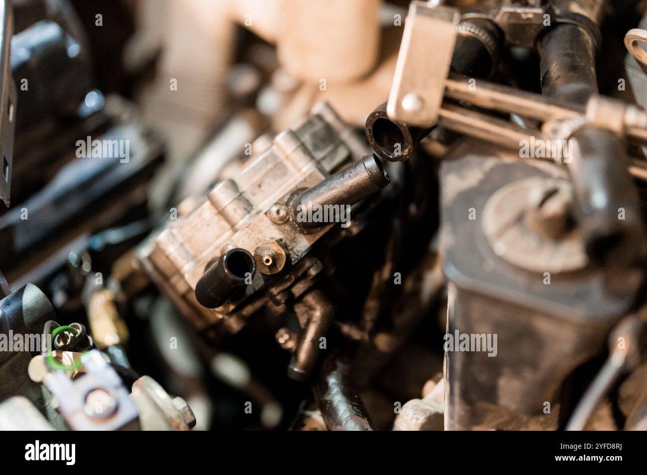 Fuel injector assembly hi-res stock photography and images - Alamy