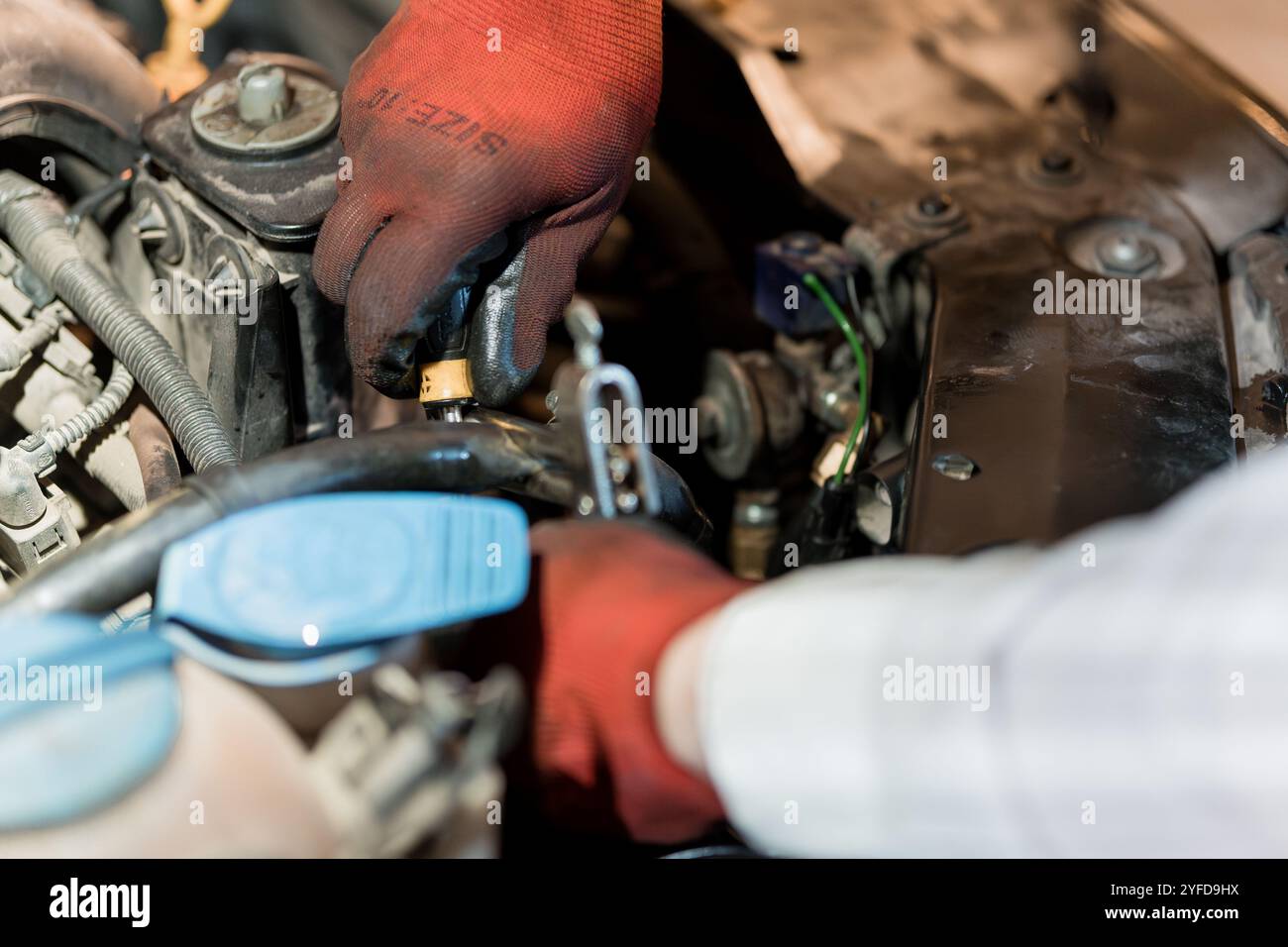 Procedures for vehicle maintenance hi-res stock photography and images ...