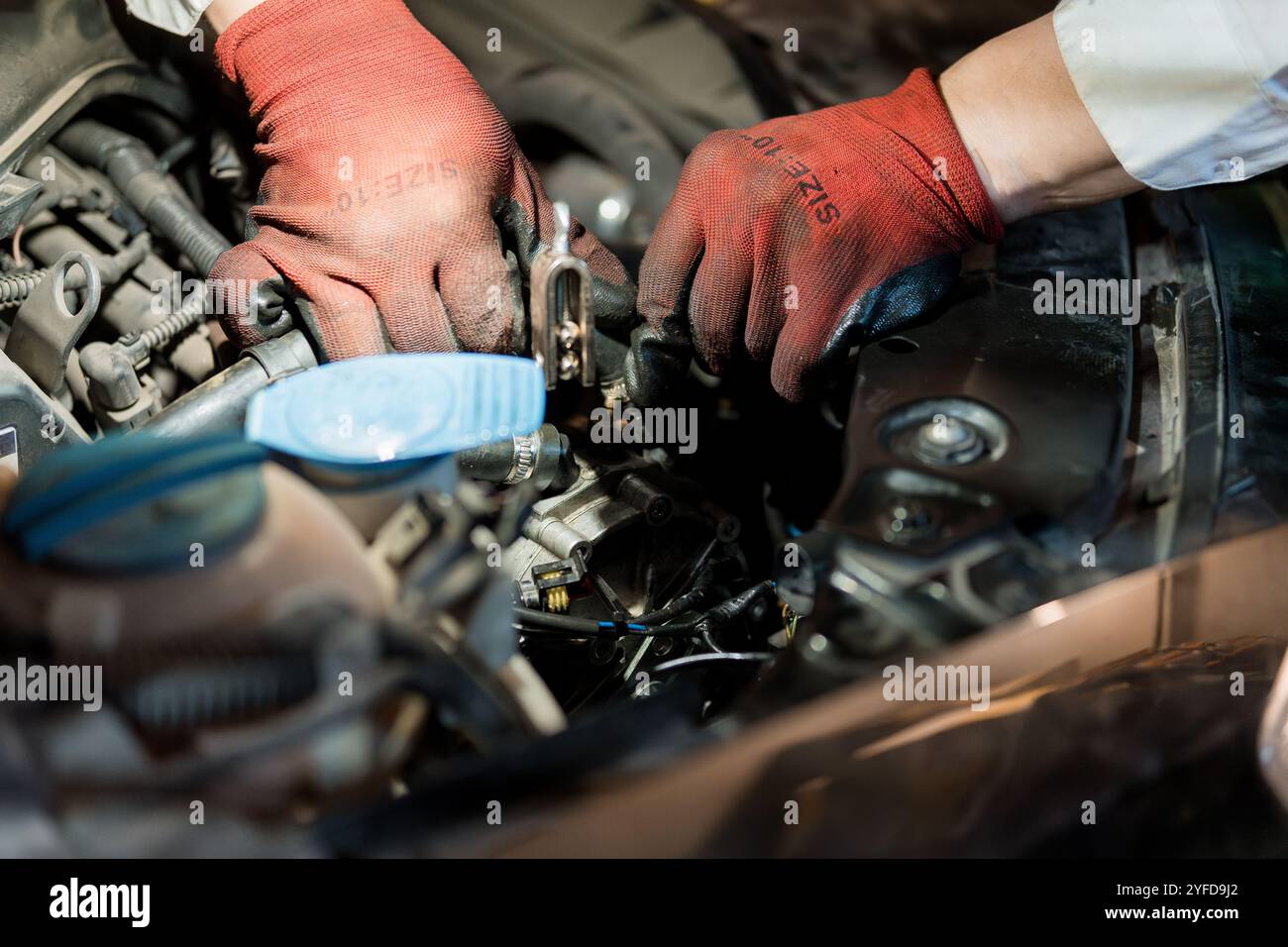 Mechanics gloves design hi-res stock photography and images - Alamy