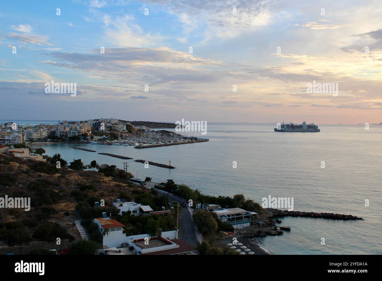Cruise ship pulling port hi-res stock photography and images - Alamy