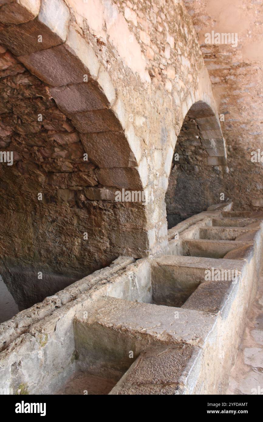 Ancient public house hi-res stock photography and images - Alamy