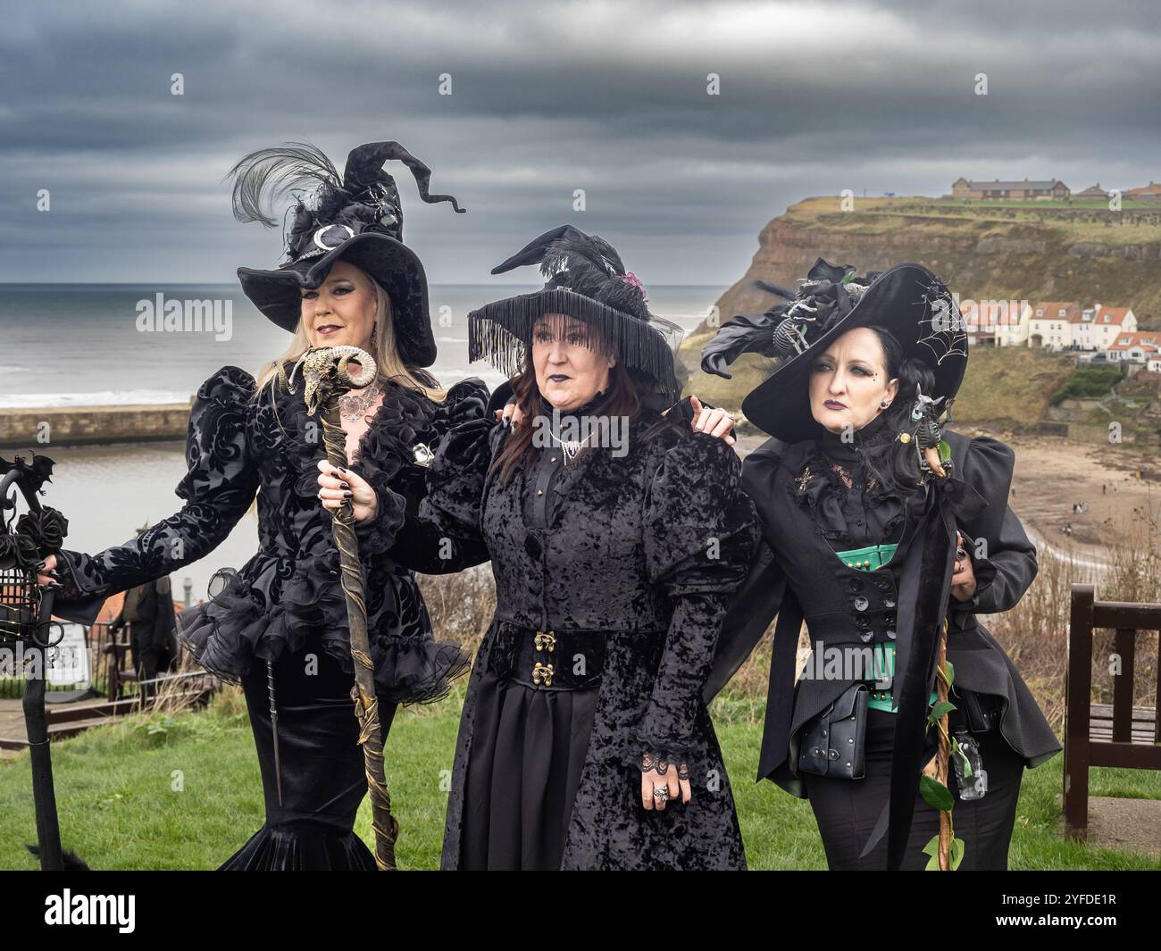 Whitby goth weekend hi-res stock photography and images - Alamy