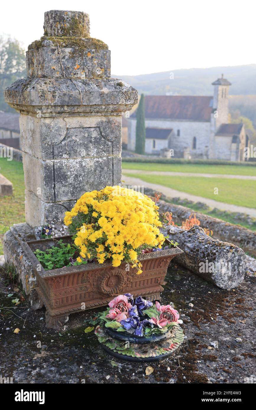 Day and Feast of the Dead in acountry cemetery. Cemetery, tomb, vault ...