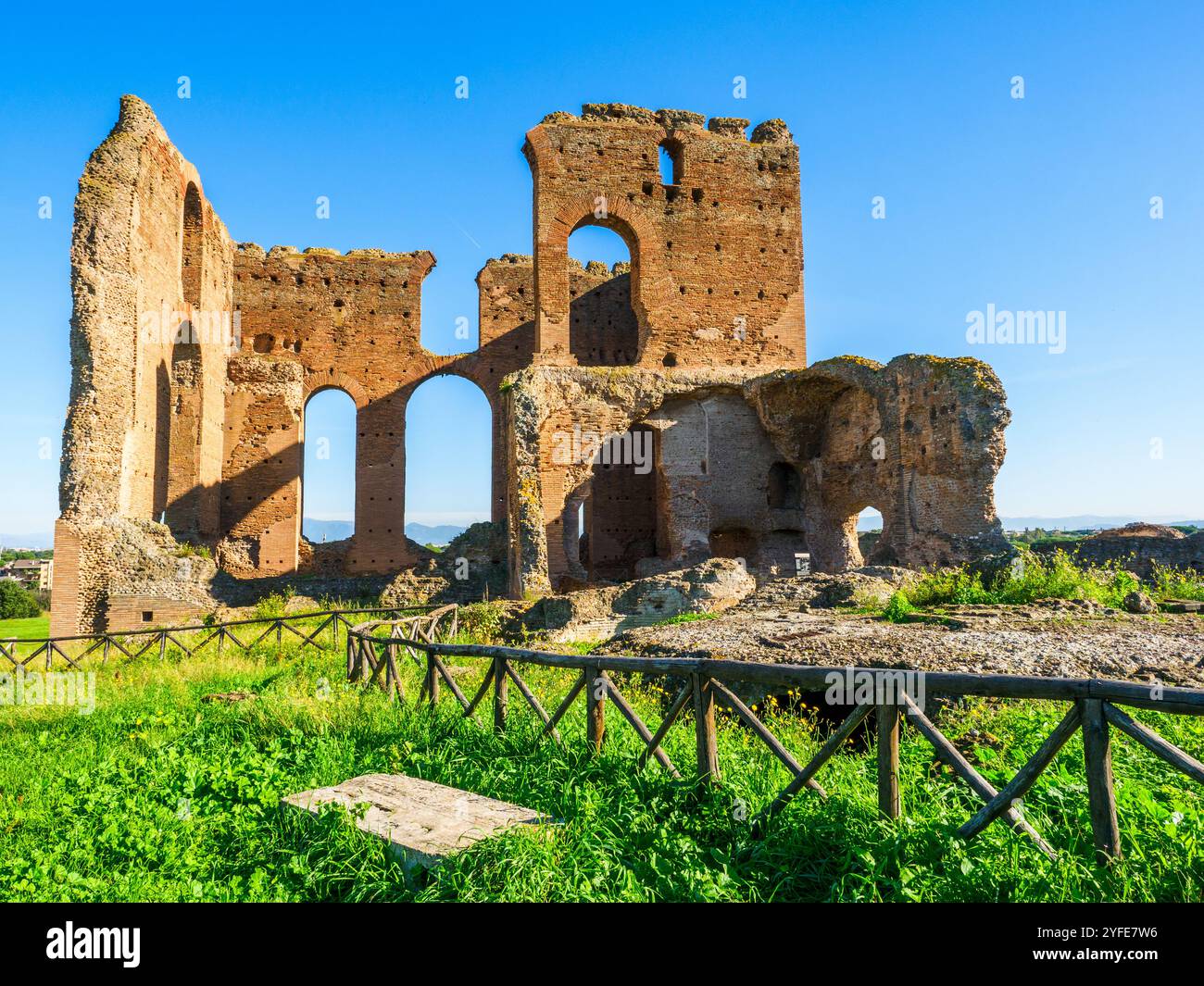 Biulding of the Calidarium thermal rooms - Villa of the Quintilii in ...