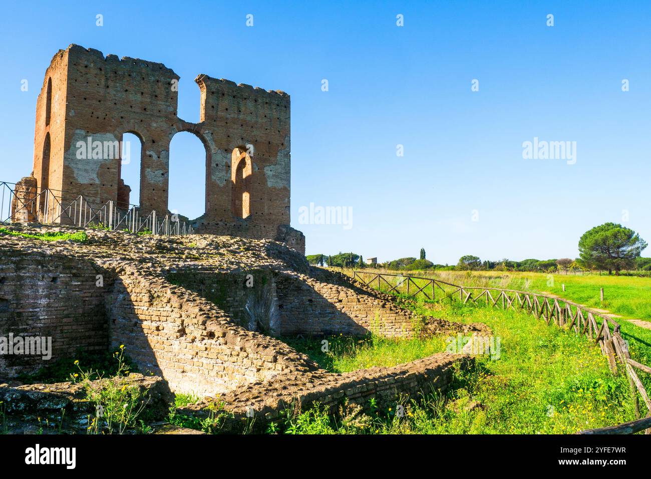 Biulding of the Calidarium thermal rooms - Villa of the Quintilii in ...