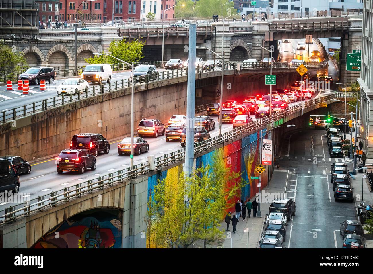Traffic roadway busy street mural hi-res stock photography and images ...