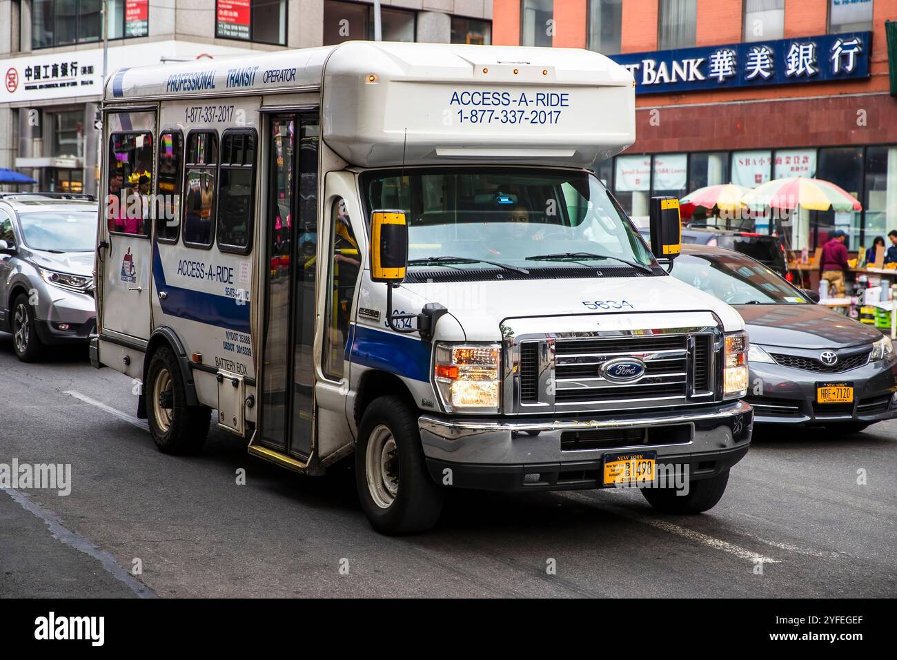 Ford E-350 Super Duty bus Stock Photo - Alamy