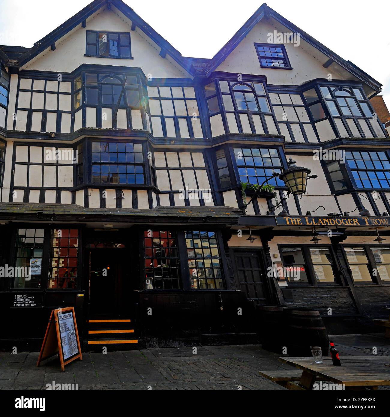 The Llandoger Trow public house, Bristol, England, UK Stock Photo - Alamy