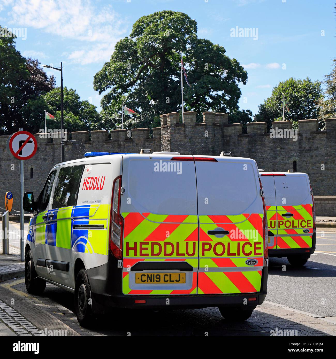 Cardiff police van hi-res stock photography and images - Alamy