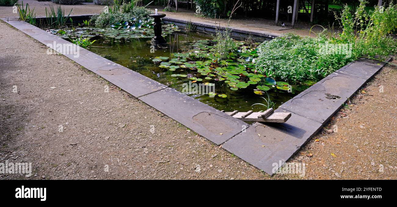 Garden of Remembrance, Henrietta Park - Henrietta Gardens - Bath ...