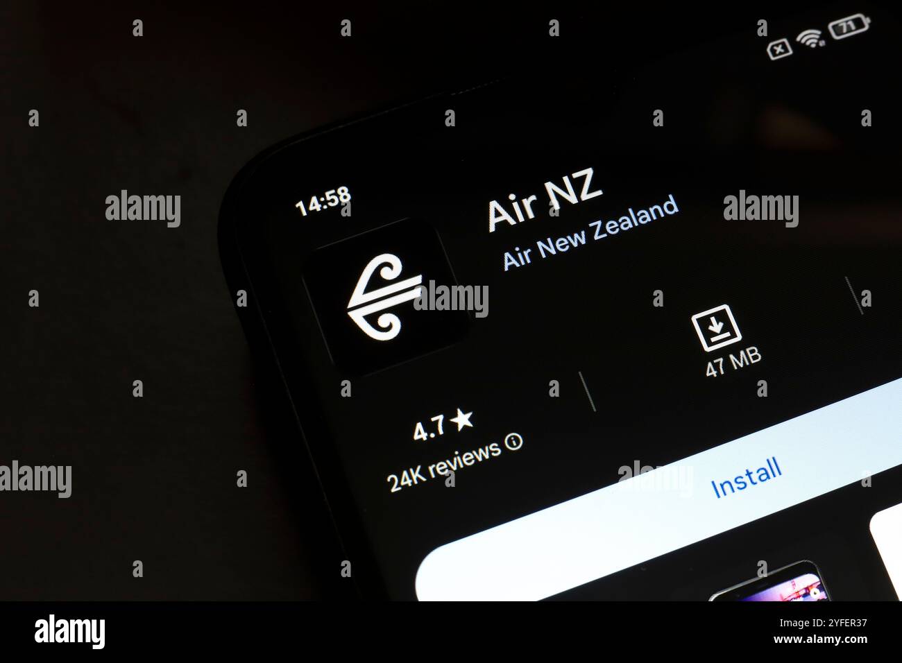 Air new zealand app hi-res stock photography and images - Alamy