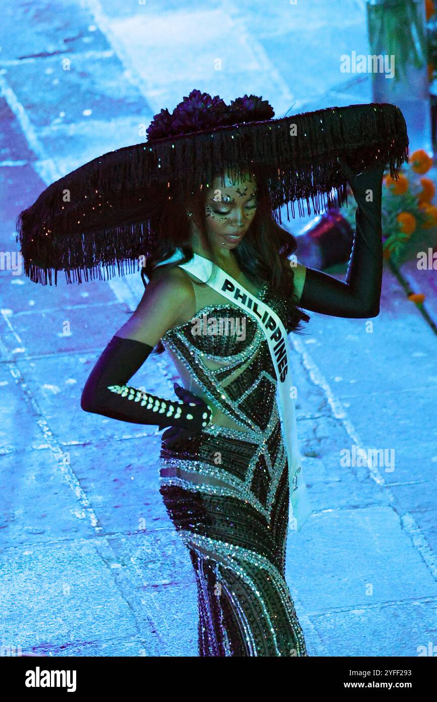 Mexico City, Mexico. 01st Nov, 2024. Miss Philippines Chelsea Anne Manalo walks on runway during ...