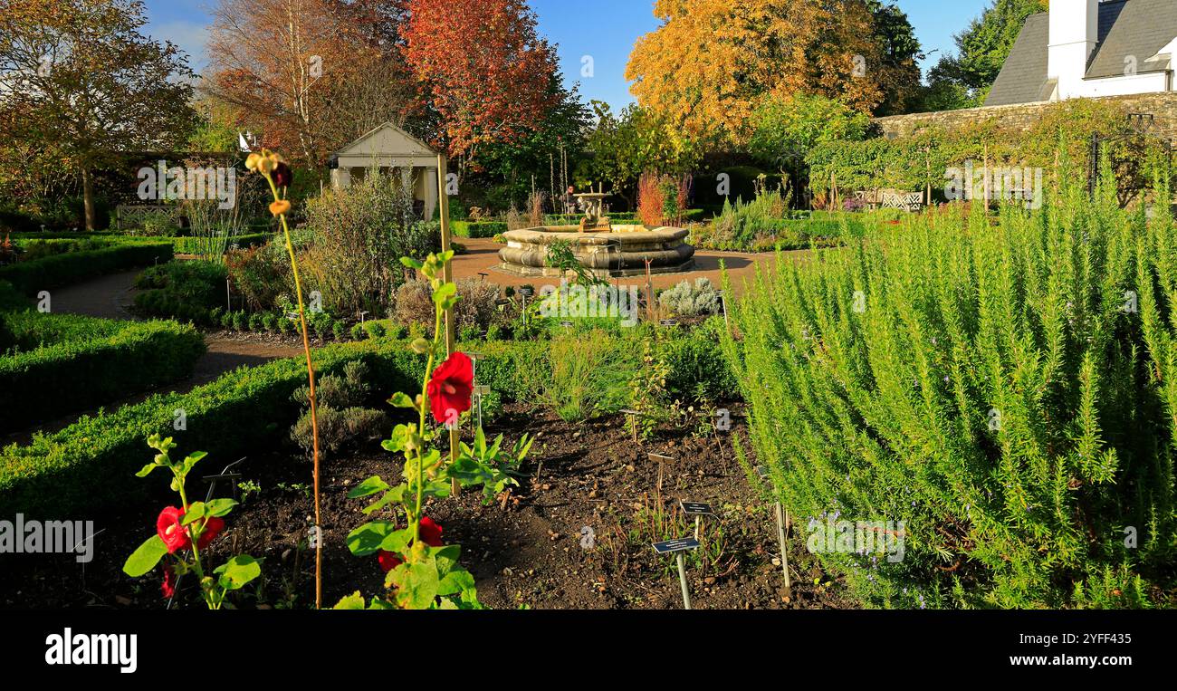 Garden britain uk british wales welsh hi-res stock photography and ...