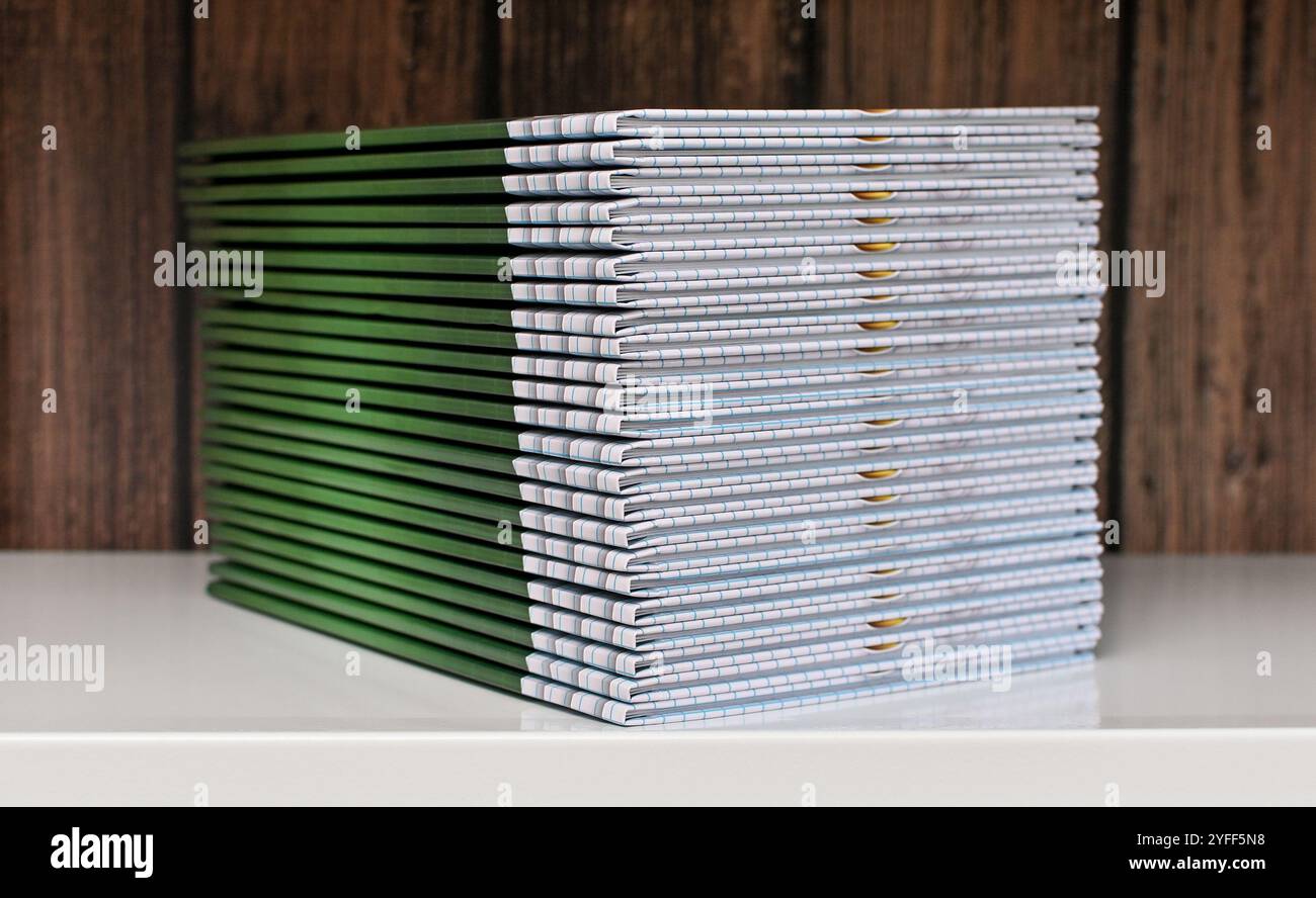 Souvenir albums hi-res stock photography and images - Alamy