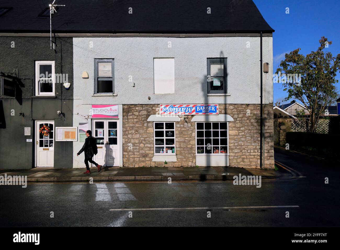 Man men mensmale males hi-res stock photography and images - Alamy