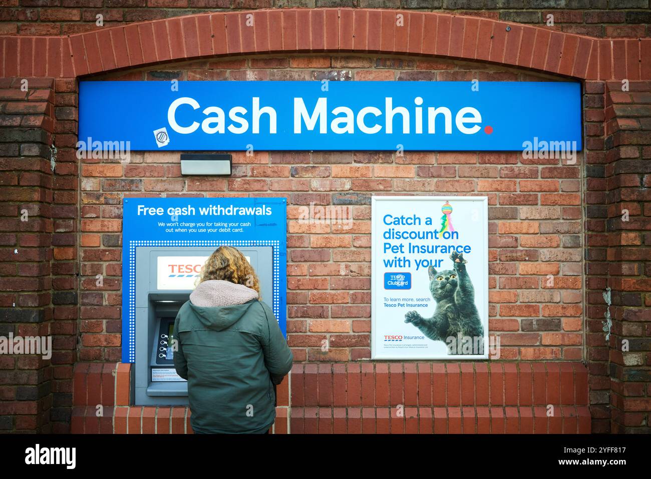 Tesco cash machine hi-res stock photography and images - Alamy