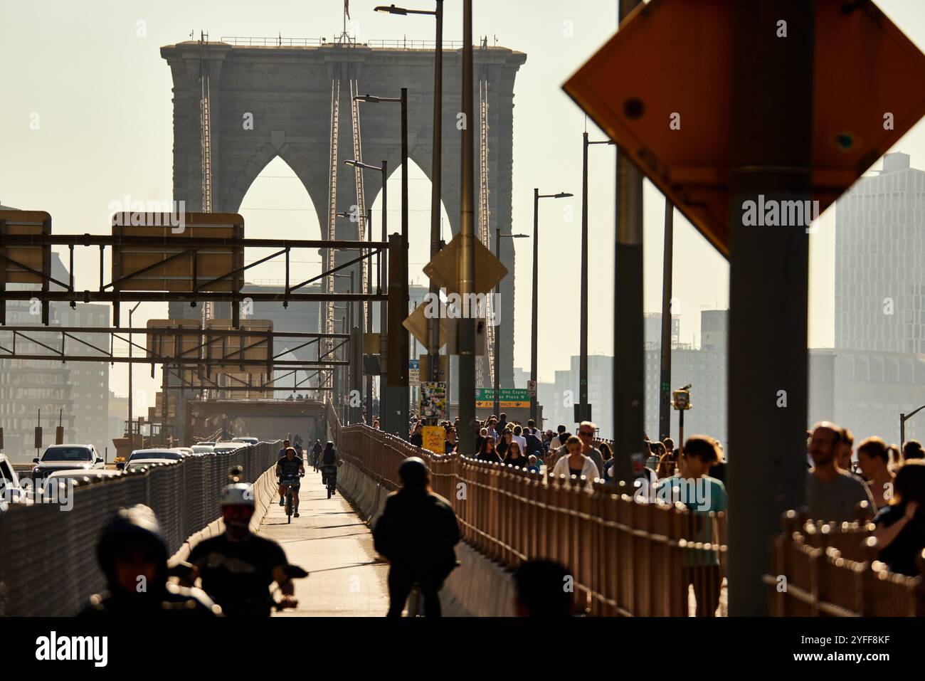 Brooklyn bridge overpass hi-res stock photography and images - Alamy