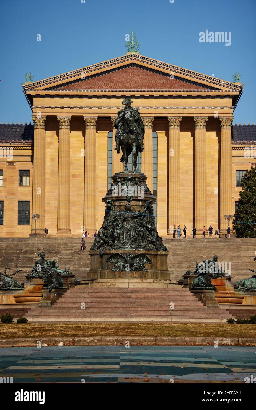 Philadelphia Washington Monument Fountain and Philadelphia Museum of ...