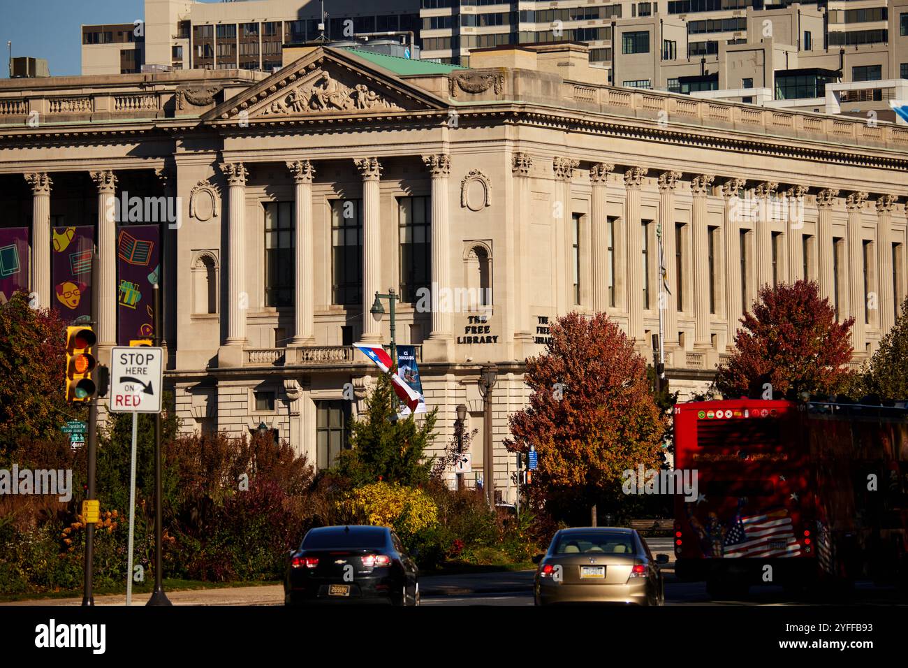 Philadelphia Free Library off Benjamin Franklin Parkway Stock Photo - Alamy
