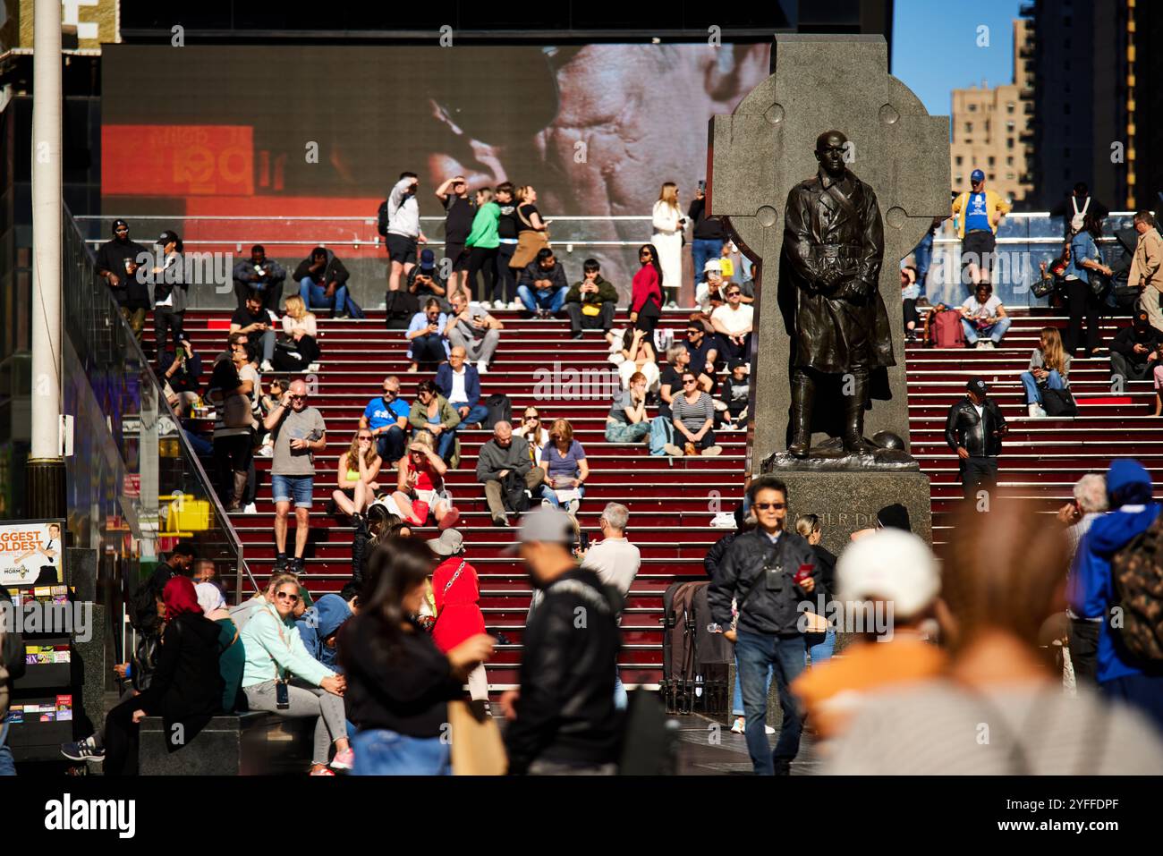 New York Times Square Statue of Francis P. Duffy Stock Photo - Alamy