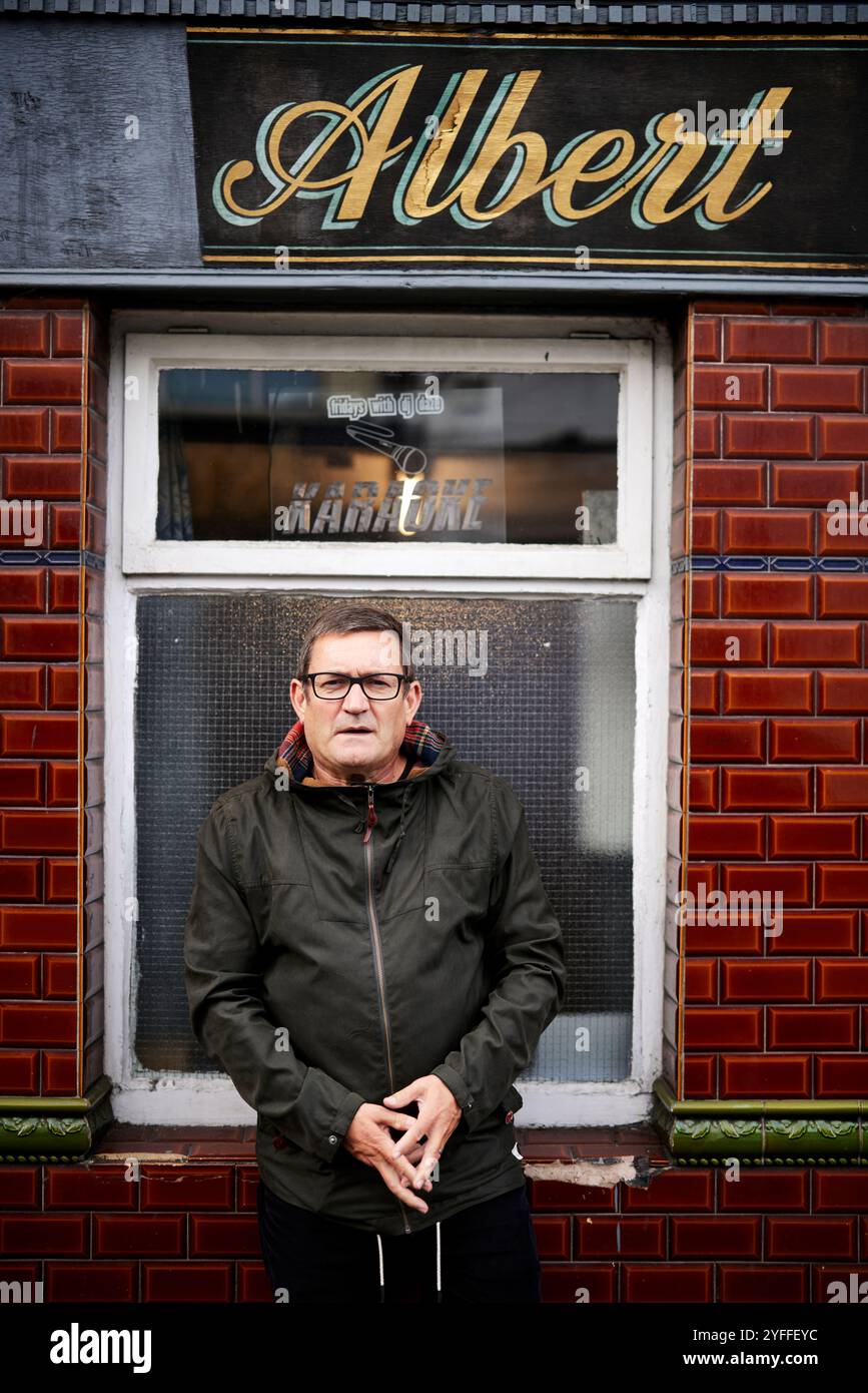 Paul heaton the beautiful south hi-res stock photography and images - Alamy