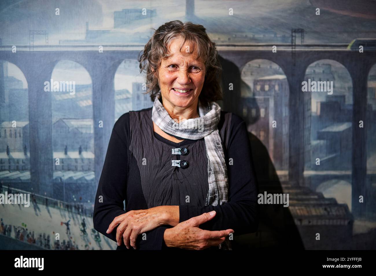 Blackpool born Stockport artist Helen Clapcott famed for her paintings ...