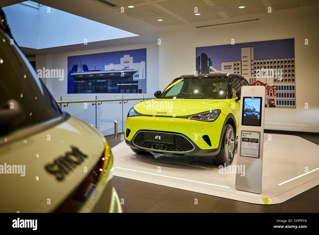 Mercedes-Benz Smart car showroom Stock Photo - Alamy
