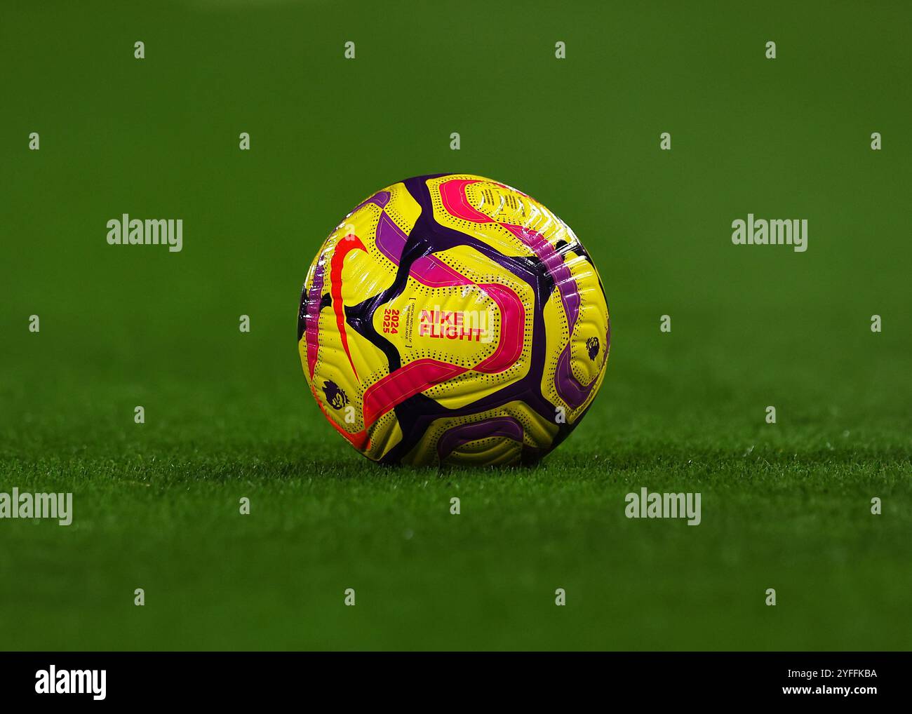 Nike premier league 2024 25 flight football hi-res stock photography ...