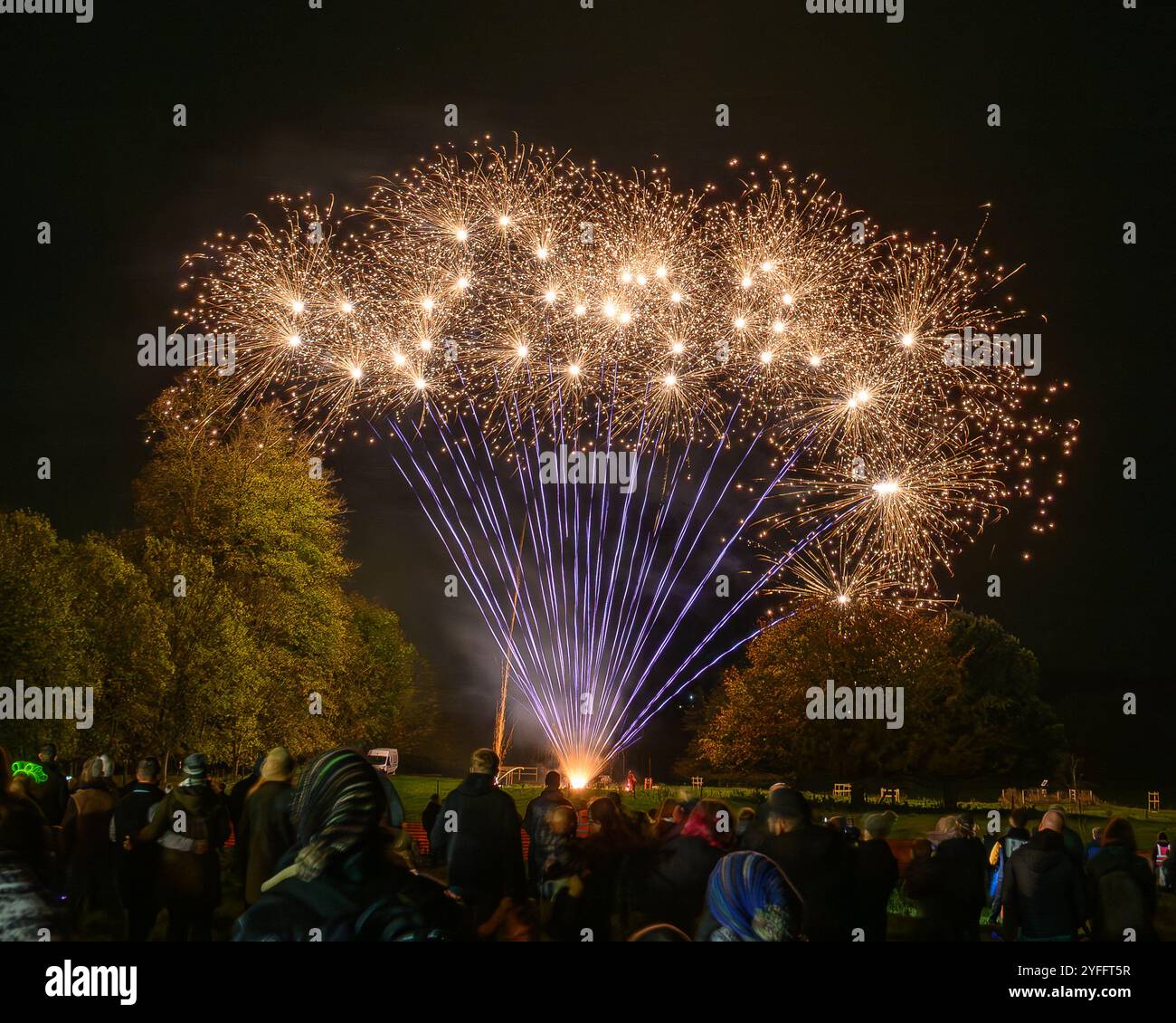Firework display show hi-res stock photography and images - Alamy