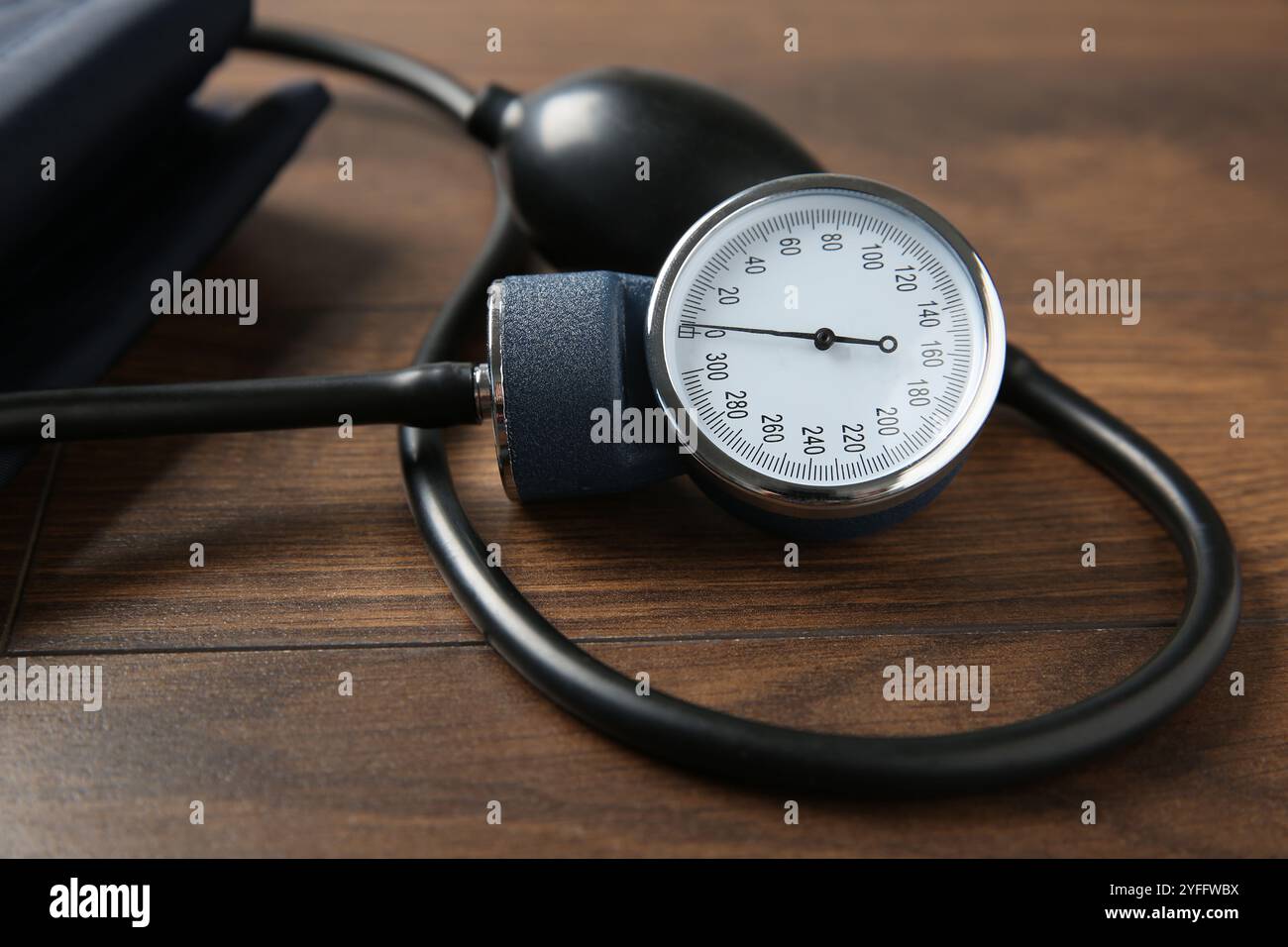 Manual measuring blood pressure arm hi-res stock photography and images ...