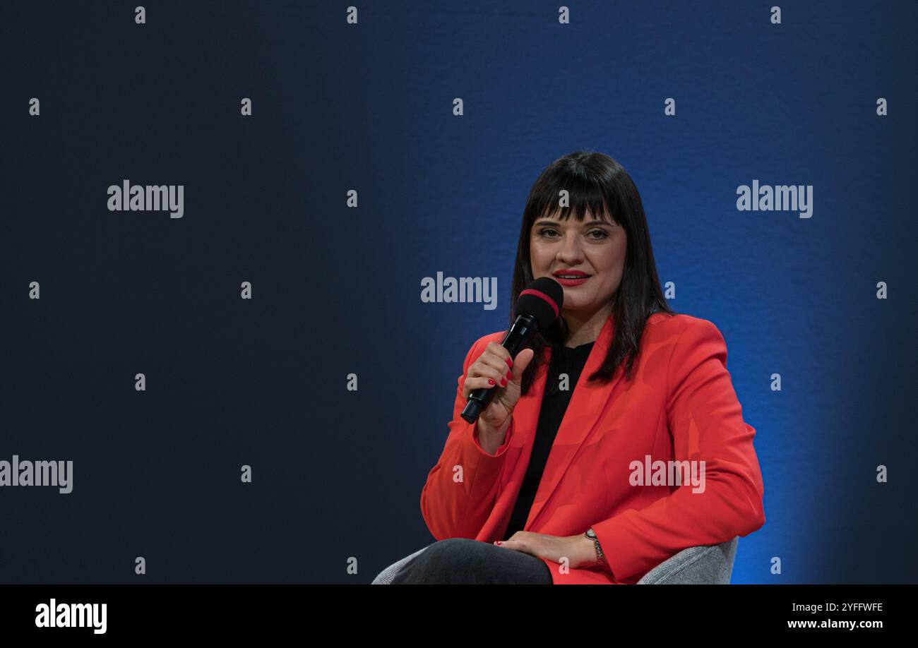 Tina ruseva hi-res stock photography and images - Alamy