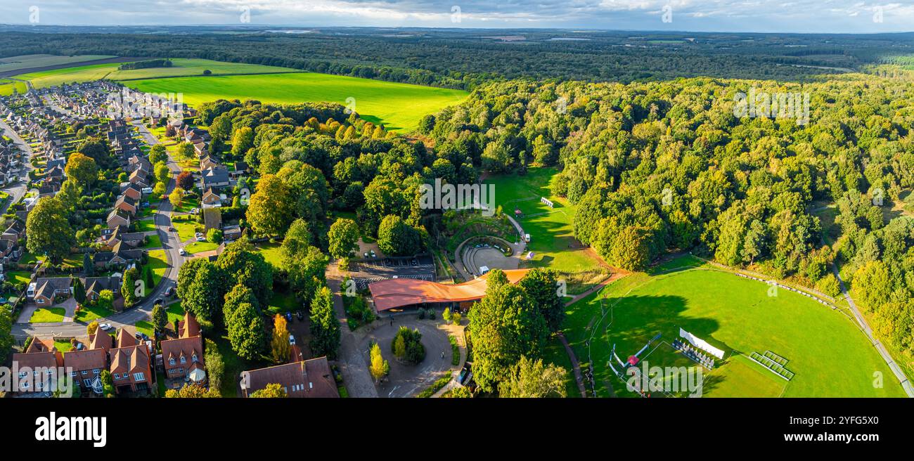 The village of Edwinstowe in the midst of Sherwood Forest ...