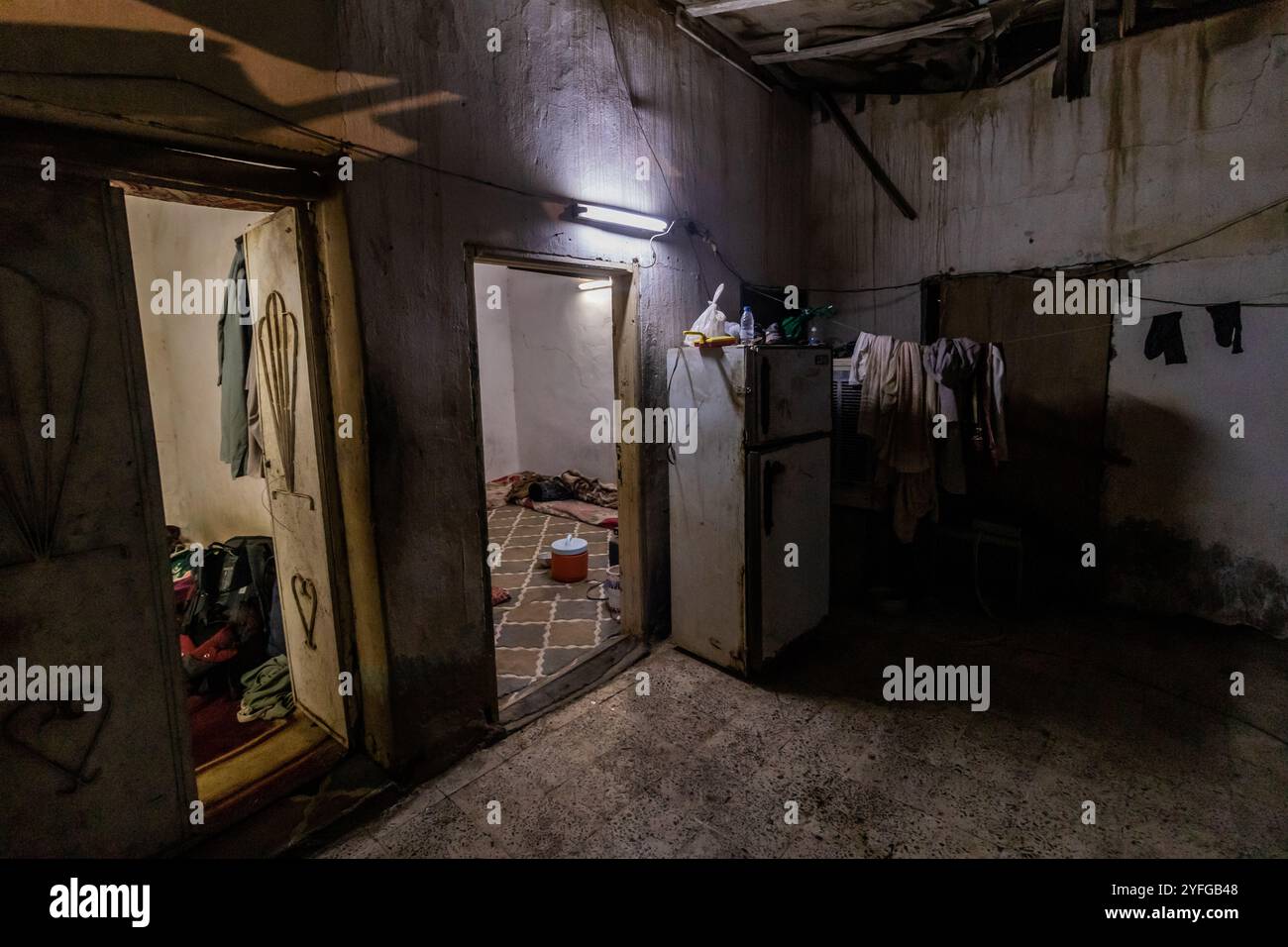 Saudi arabia pakistan worker hi-res stock photography and images - Alamy