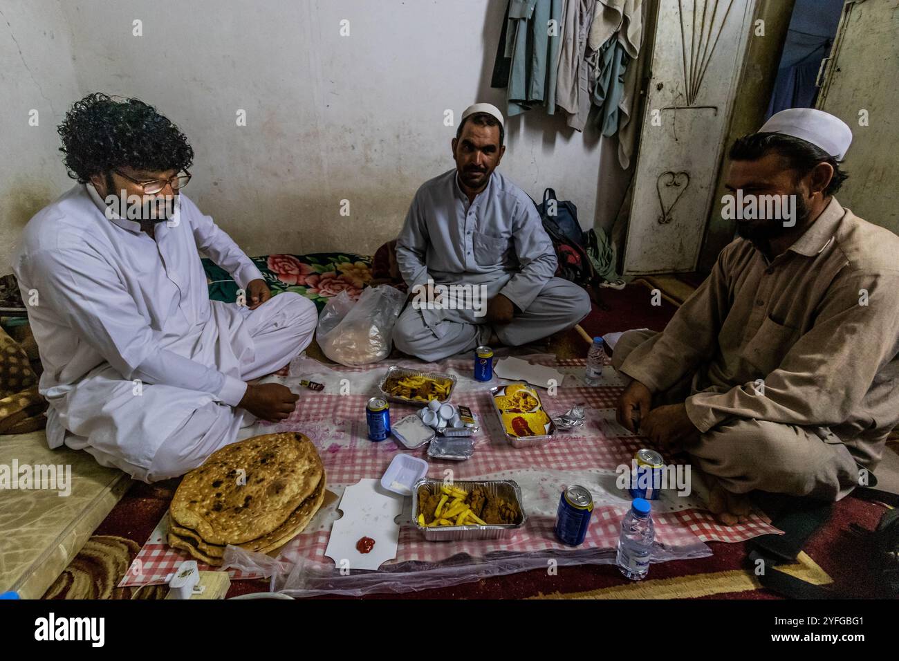 Indian workers in saudi arabia hi-res stock photography and images - Alamy
