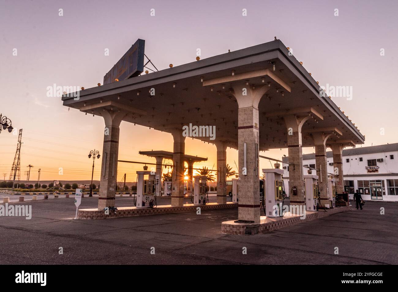 Saudi fuel station hi-res stock photography and images - Alamy
