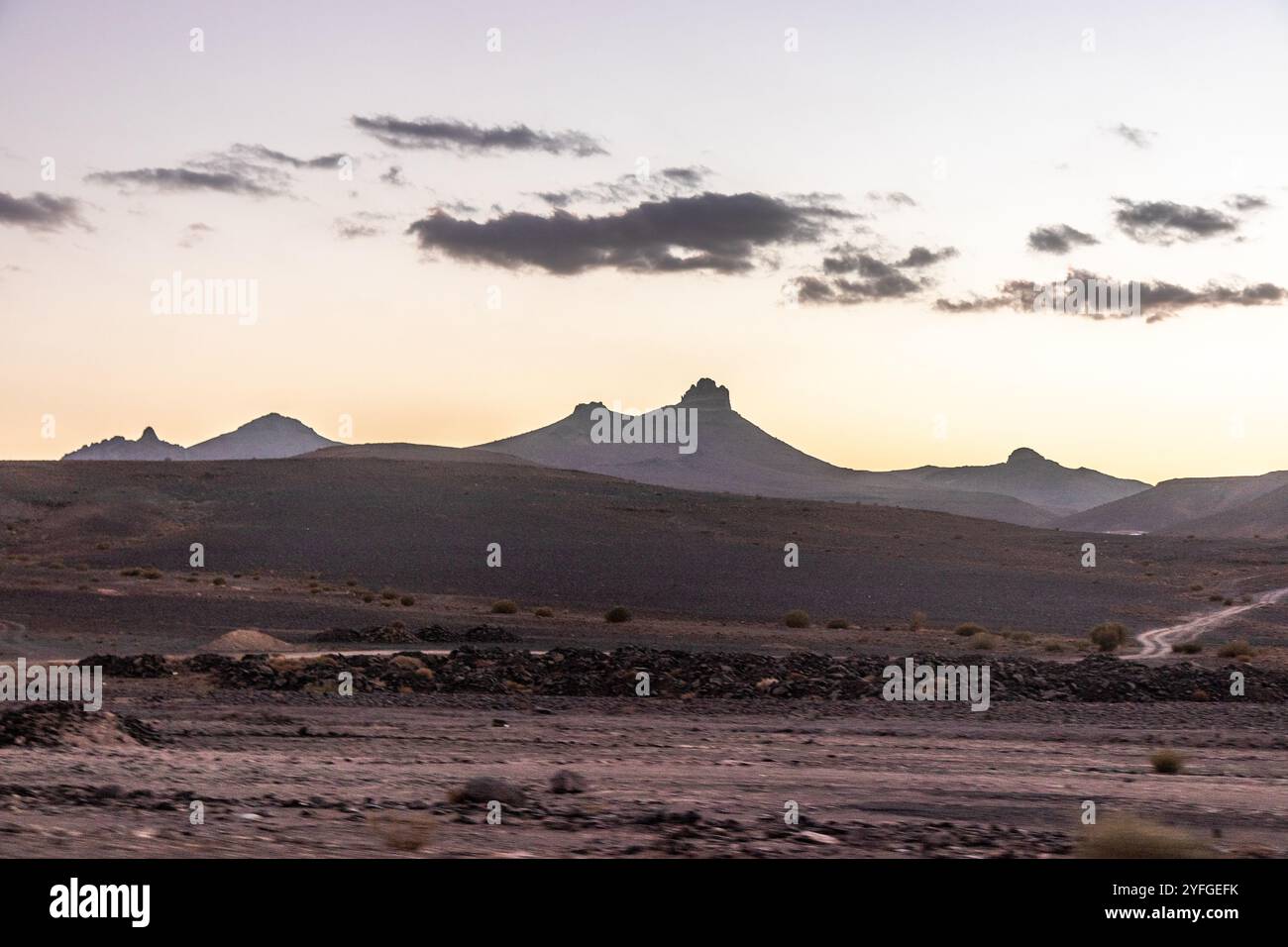 Desert landscape of northern Saudi Arabia Stock Photo - Alamy