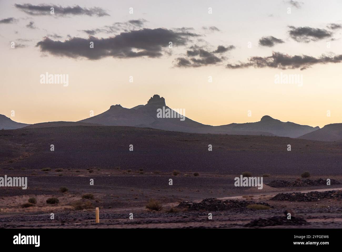 Desert landscape of northern Saudi Arabia Stock Photo - Alamy