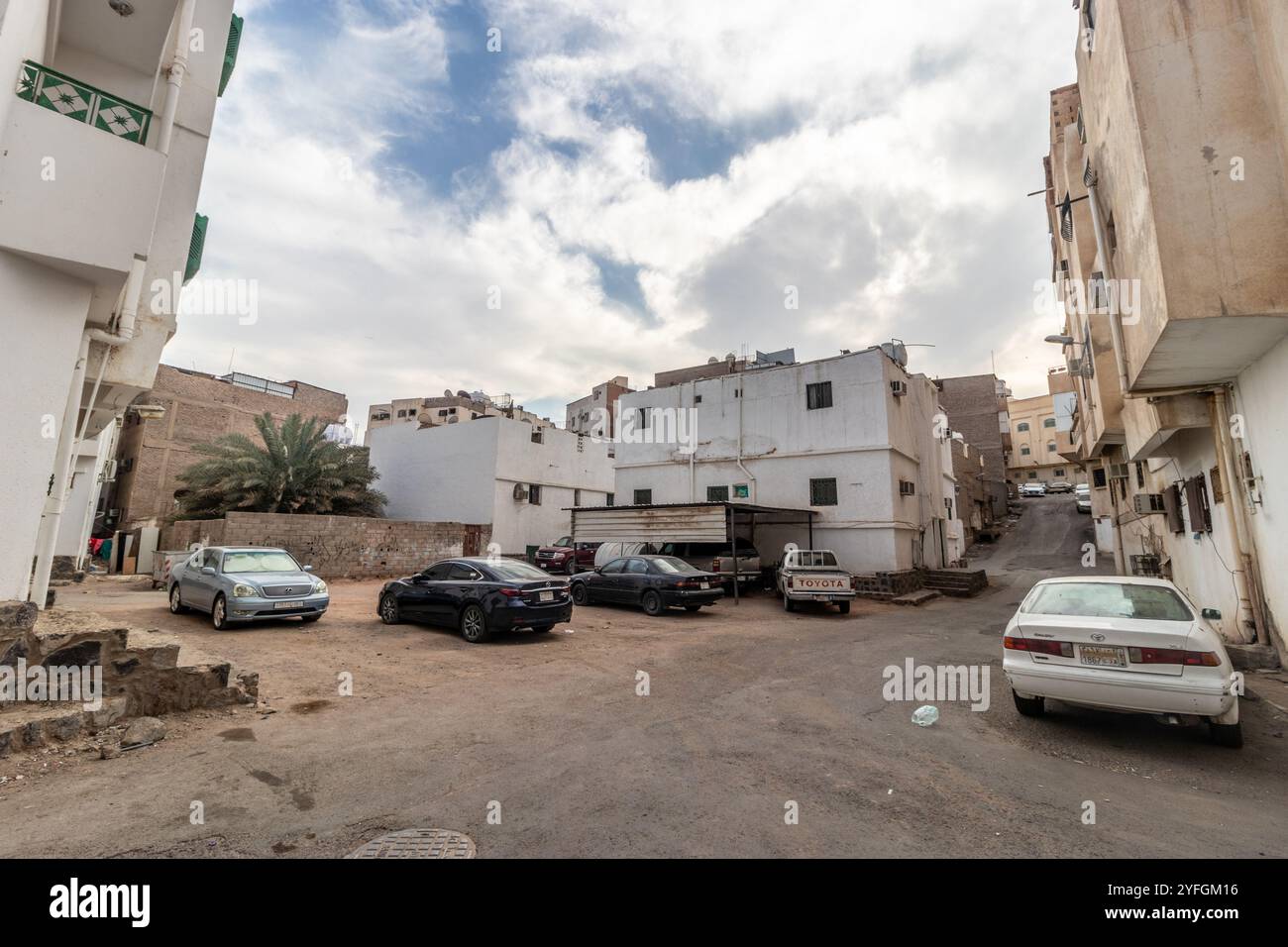 MEDINA, SAUDI ARABIA - NOVEMBER 12, 2021: Al Mughaisilah neighborhood ...