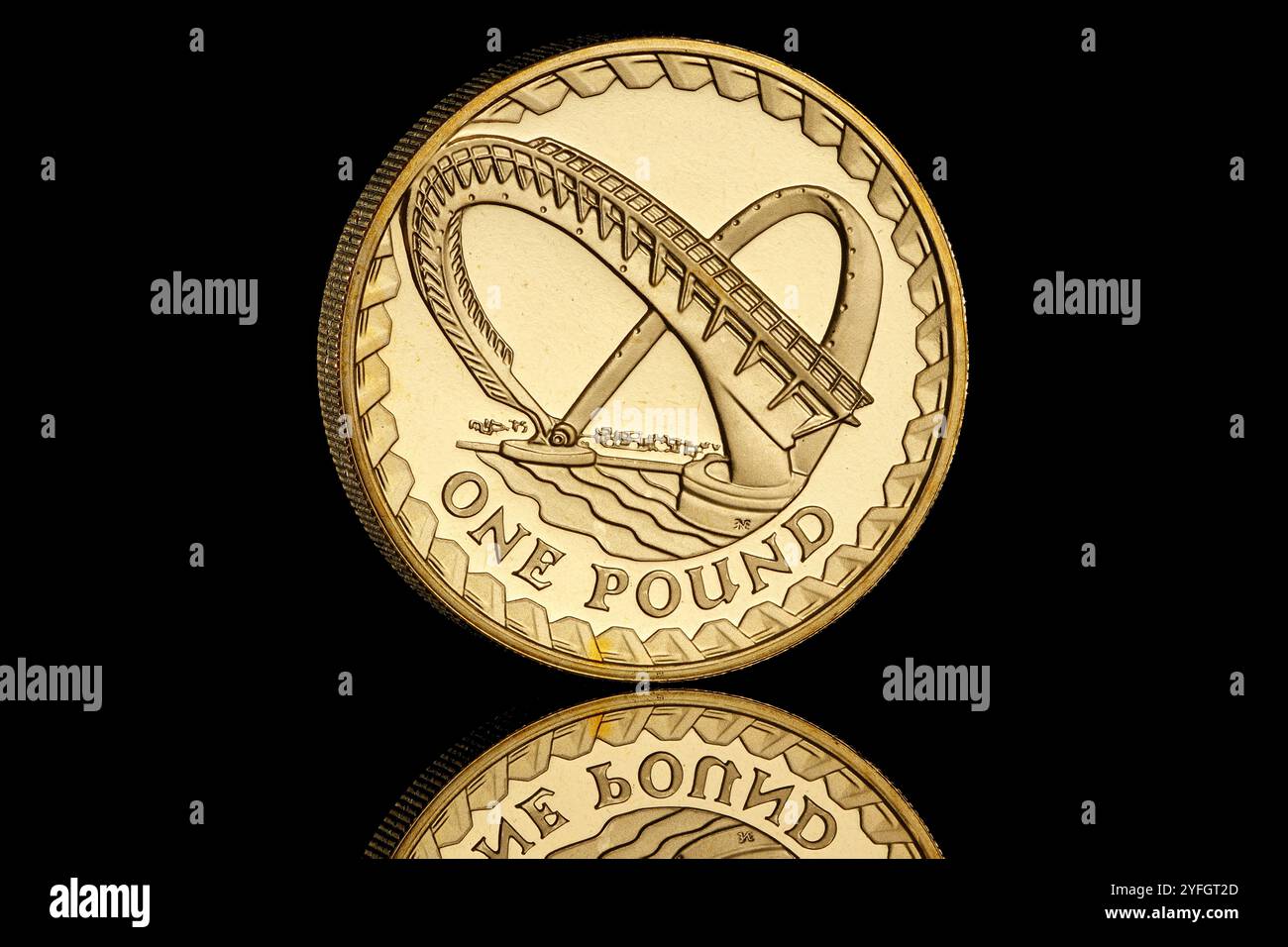 Bridge one pound coin hi-res stock photography and images - Alamy