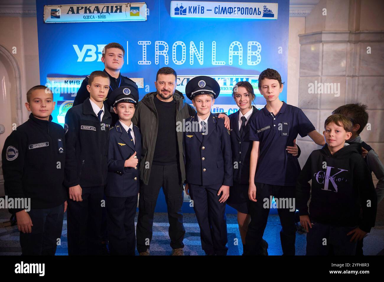 Kiev, Ukraine. 04th Nov, 2024. Ukrainian President Volodymyr Zelenskyy, poses with children ...