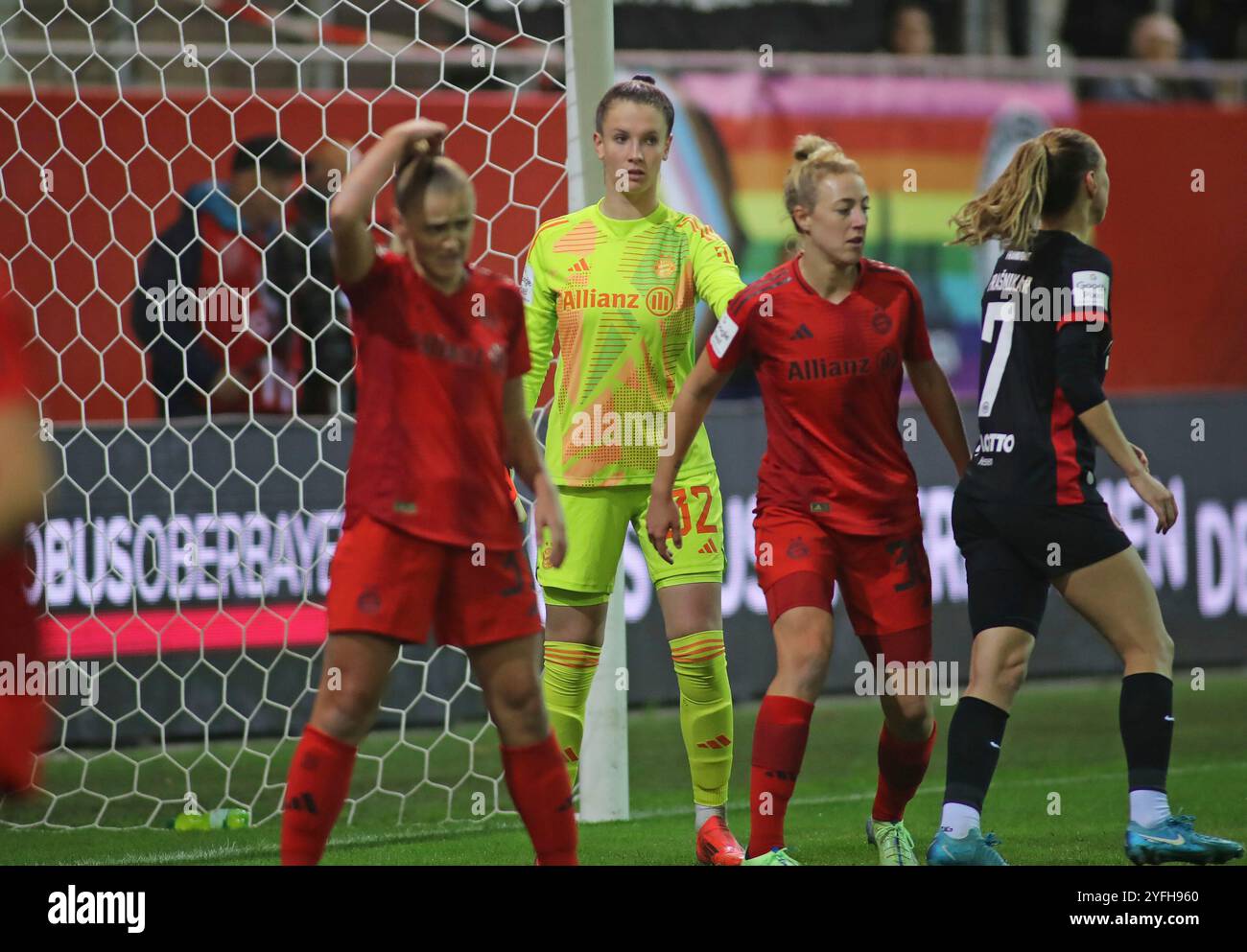 Ena mahmutovic fc bayern munchen heute im tor hi-res stock photography ...
