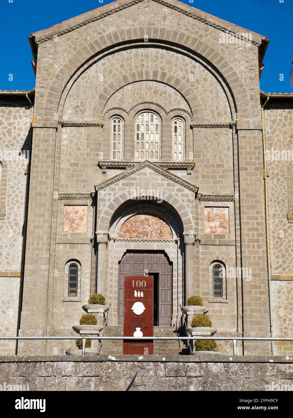 100km to rome hi-res stock photography and images - Alamy