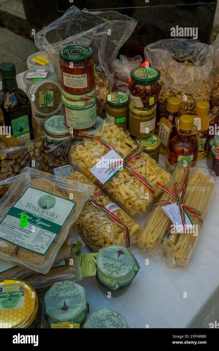 Roma pasta hi-res stock photography and images - Alamy