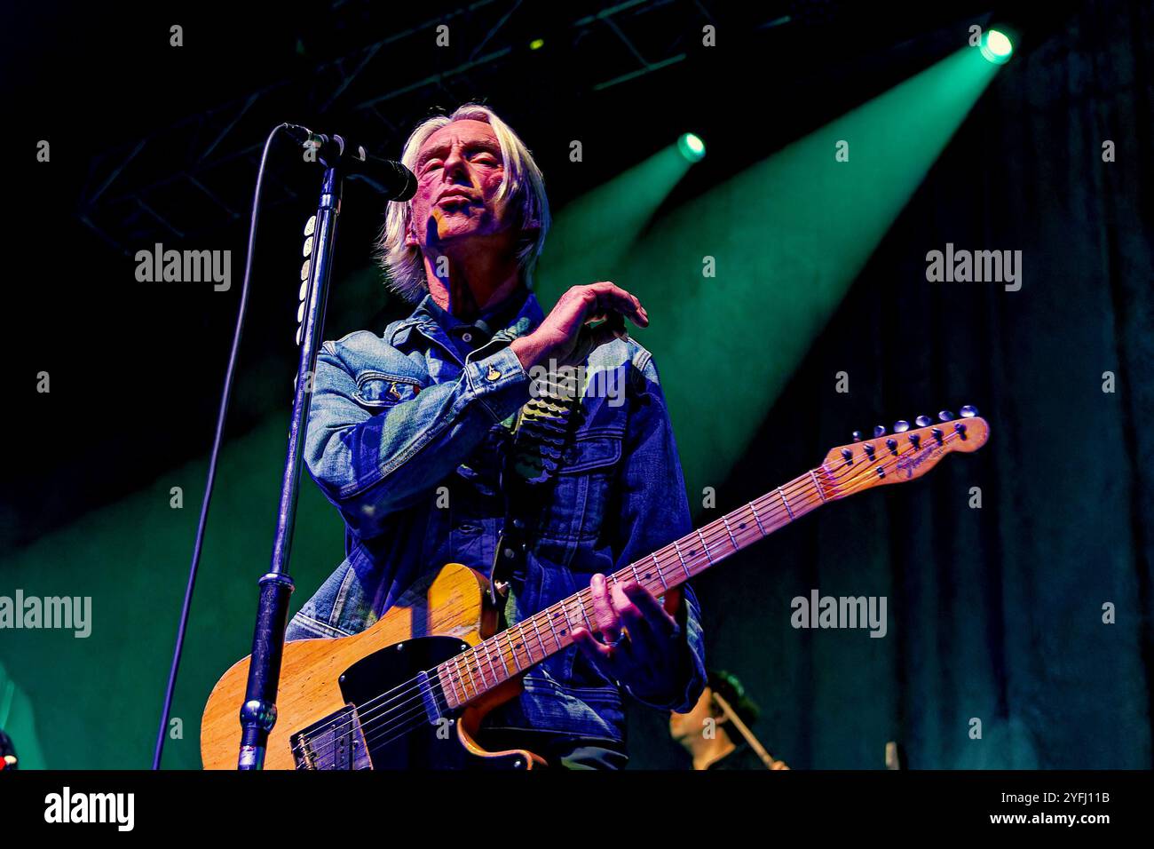 Paul weller eventim olympia hi-res stock photography and images - Alamy