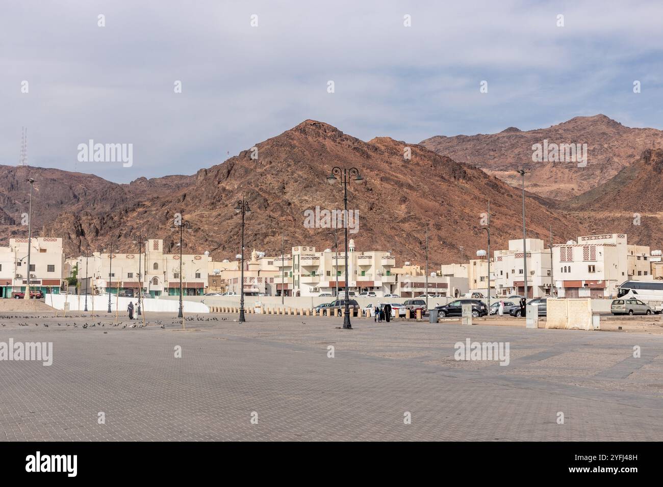 Uhud mountain in Medina, Saudi Arabia Stock Photo - Alamy