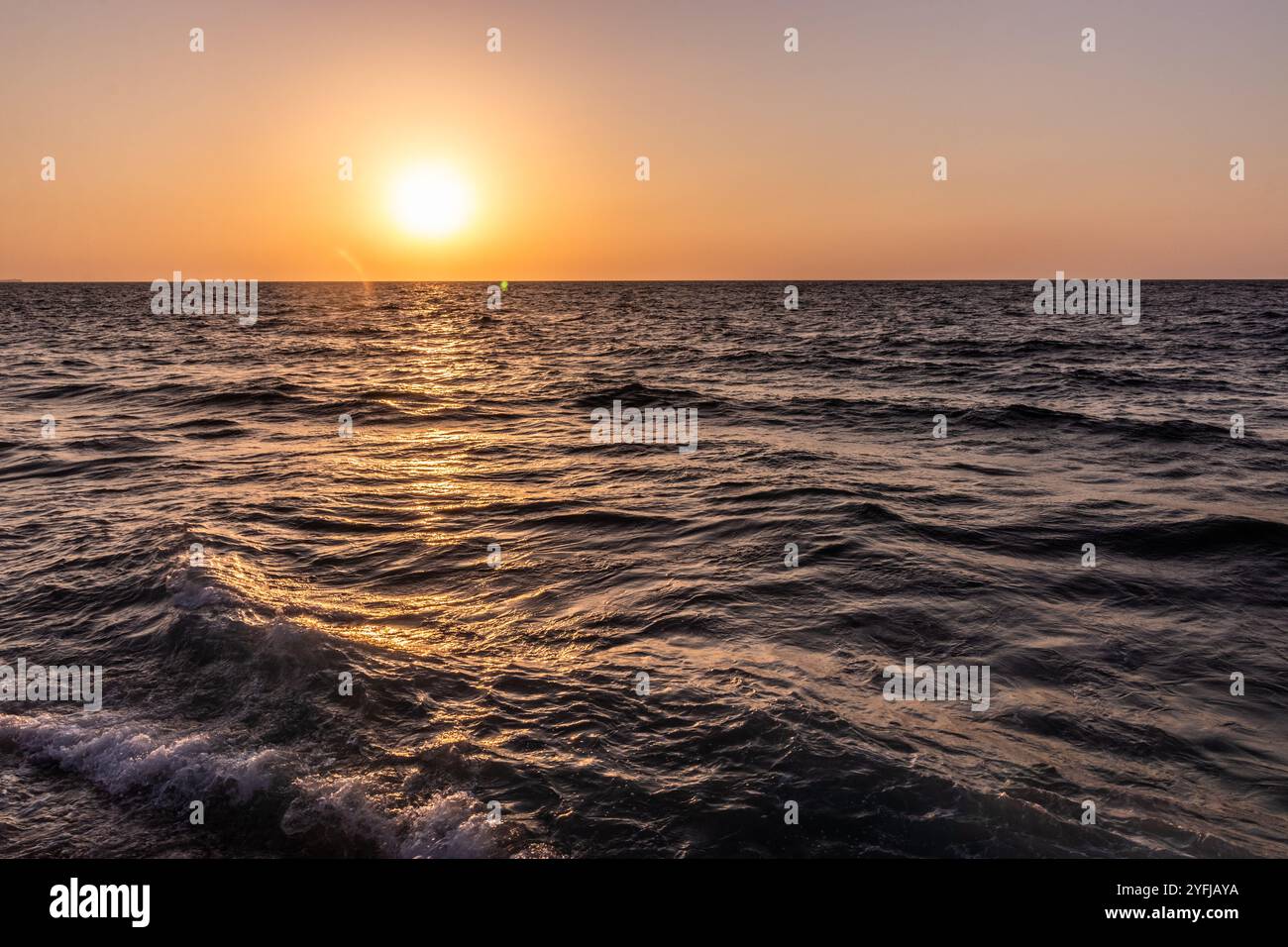 Red sea jeddah sunset hi-res stock photography and images - Alamy