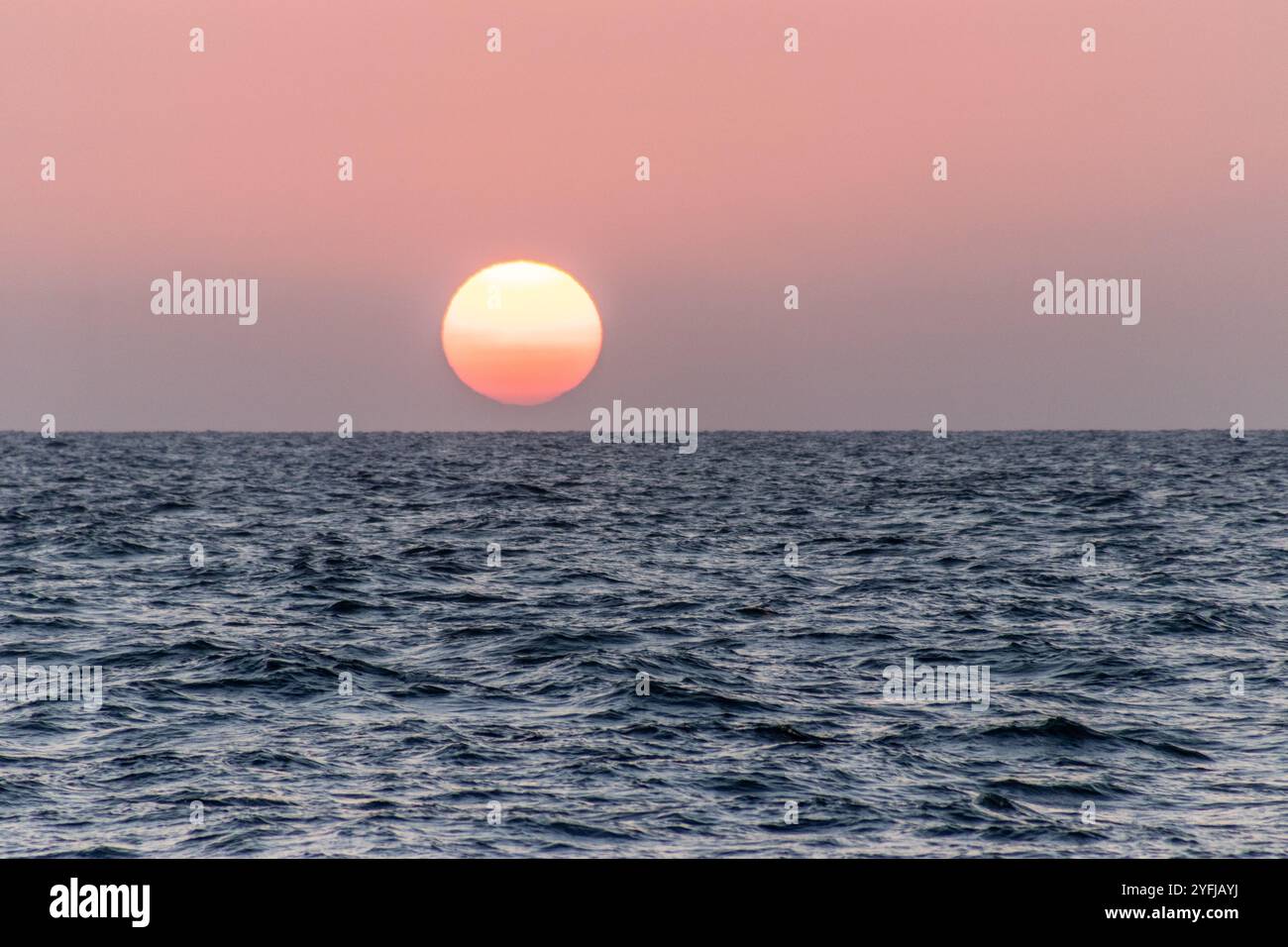 Sunset at the sea in Jeddah, Saudi Arabia Stock Photo - Alamy